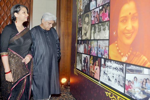 Bollywood biggies attend Asha Parekh's 70th birthday bash