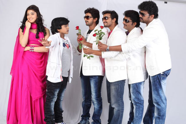 Kannada Friday: 'Snehitharu' and 'Ondu Kshanadalli'