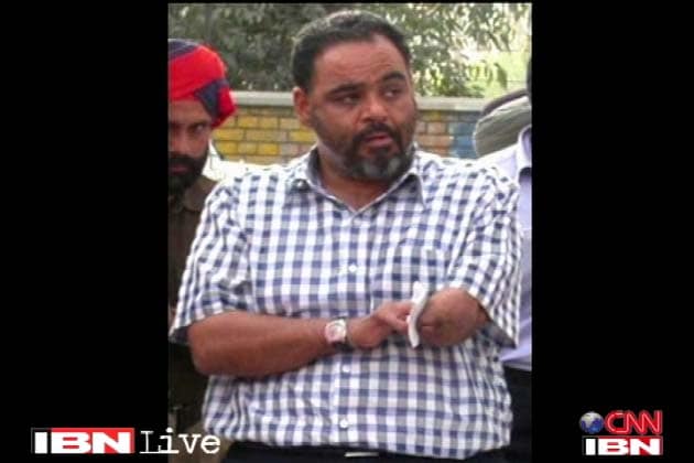 Ponty Chadha, UP's liquor and real estate baron