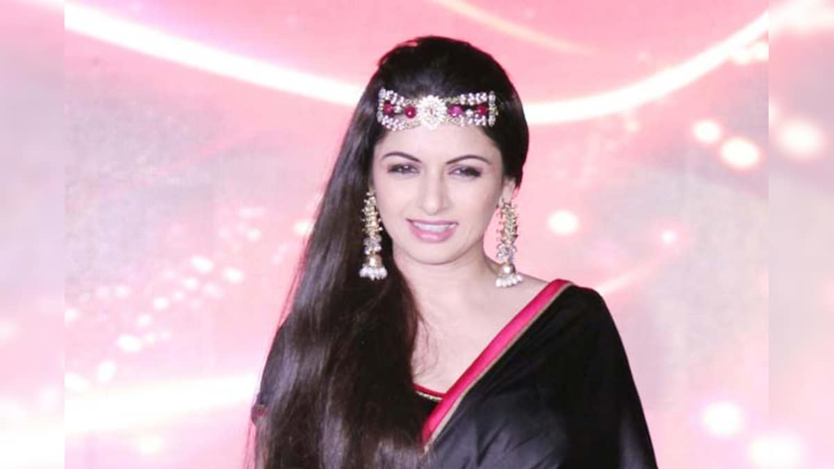 Snapshot: Bhagyashree look simply gorgeous at 44 - News18