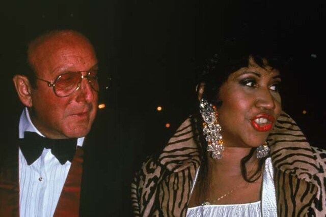 I'm bisexual, says music mogul Clive Davis - News18 I'm bisexual, says music mogul Clive Davis - News18