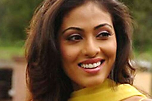 After 'Puli Vesham' actor Sadha is back with a bang - News18