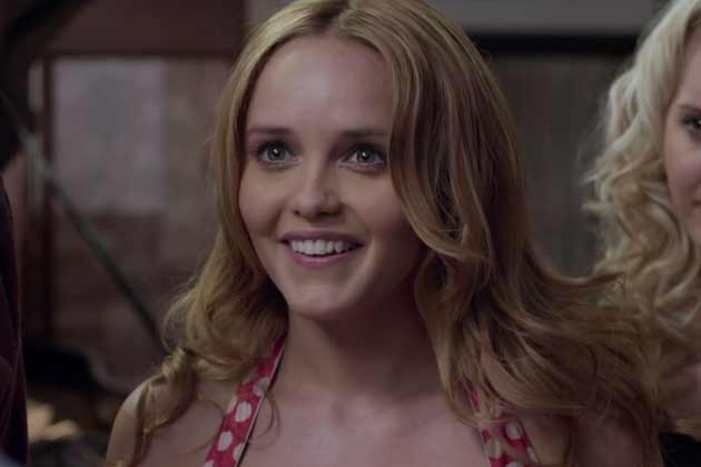 'Bhaag Milkha Bhaag' new stills: Farhaan Akhtar woos Australian actress ...