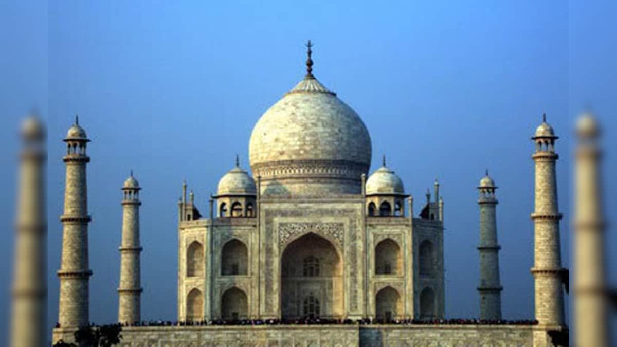 Rain-swollen Yamuna attracts more crowds to Taj Mahal - News18