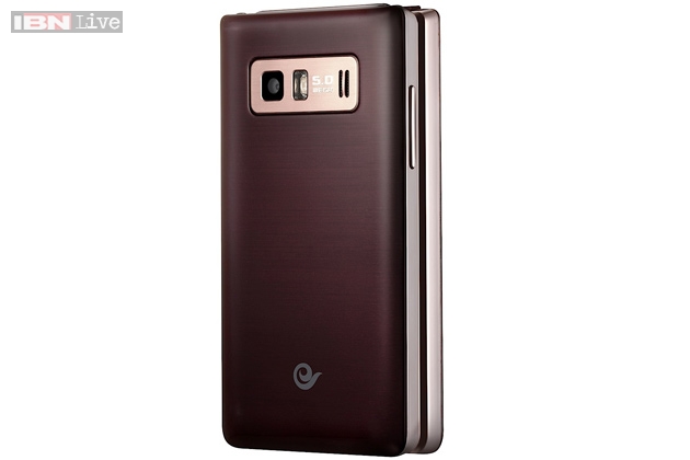 Samsung W789: The dual-screen Android flip phone - News18