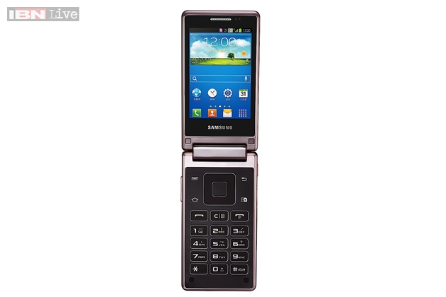 Samsung W789: The dual-screen Android flip phone - News18