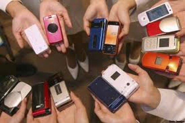 Curb overuse of mobile phones, say experts - News18