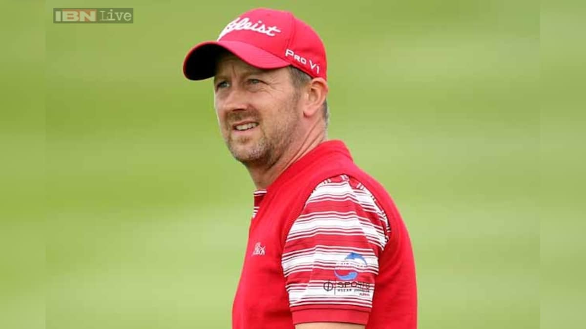 Unheralded Liam Bond takes one-shot lead at Wales Open