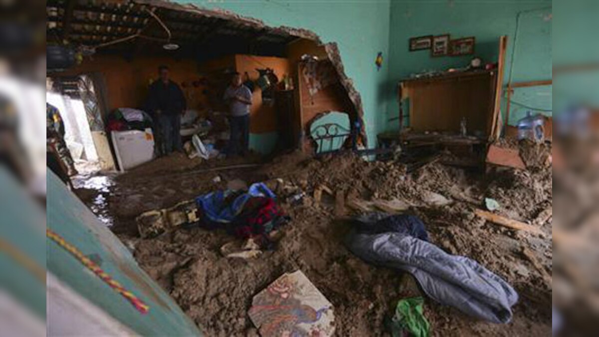 Deadly Mexico storms kill 42, leave 40,000 stranded in floods