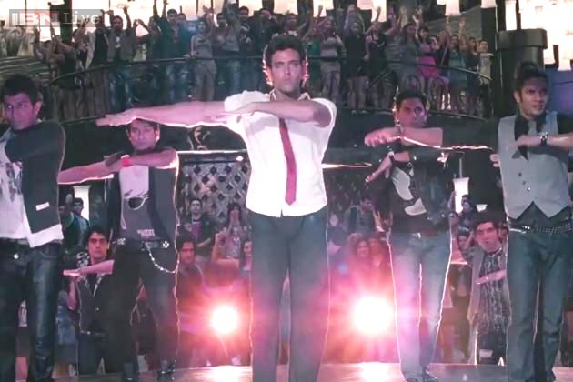 'Krrish 3' new stills: Why you'll fall for Hrithik Roshan, Priyanka ...