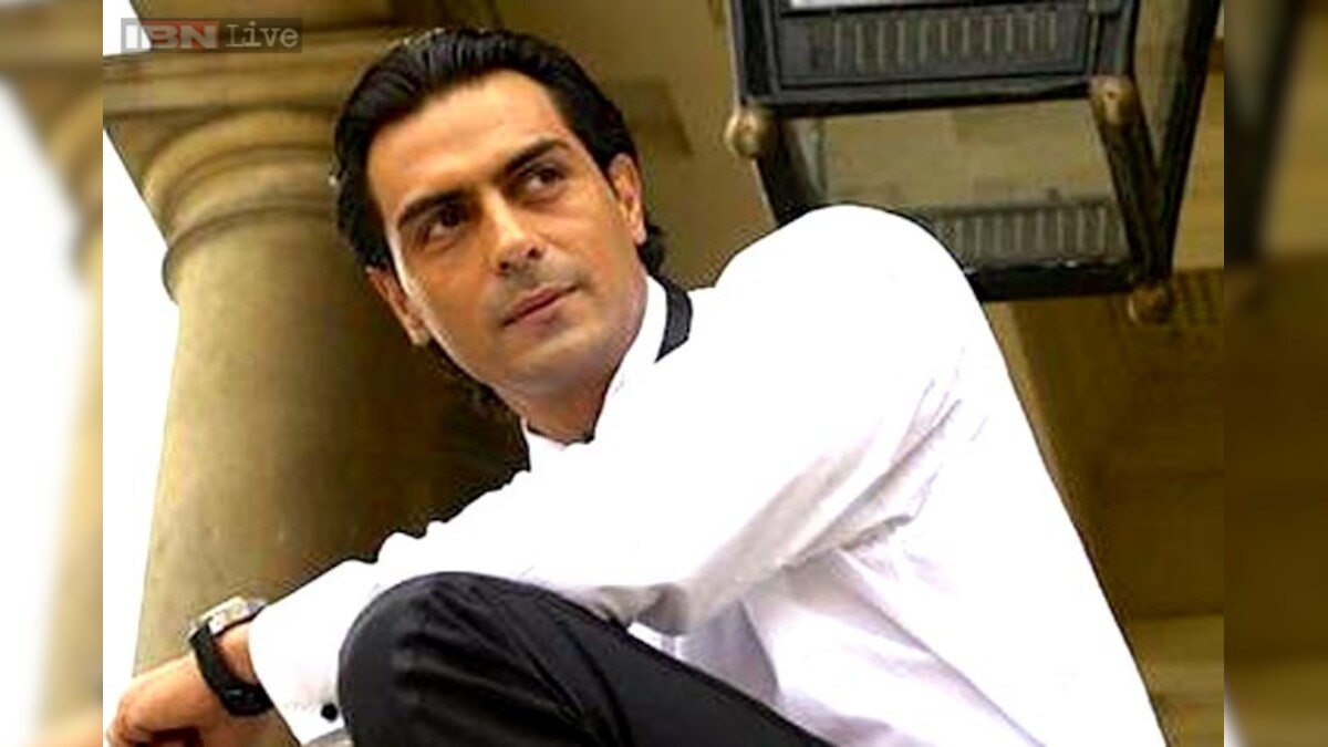 Arjun Rampal launches official Facebook page to interact with fans