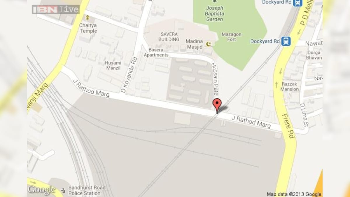 Fire breaks out at Wadi Bunder area in Mumbai