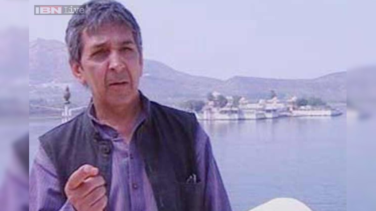 I am reluctant to work in Bollywood: Roshan Seth