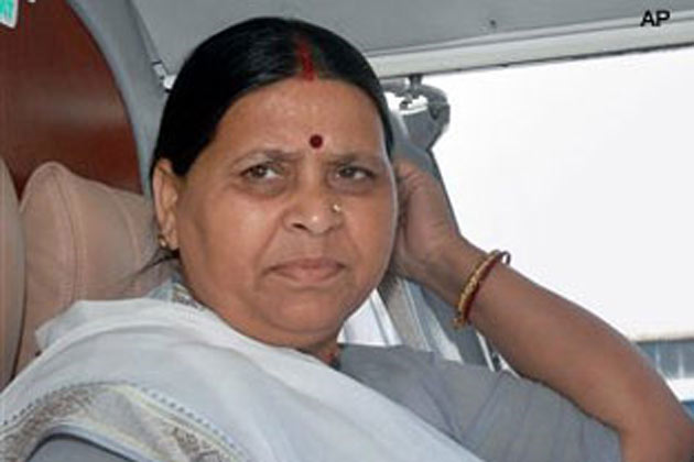 Rabri Devi welcomes bail to Lalu, says he's a victim of conspiracy - News18