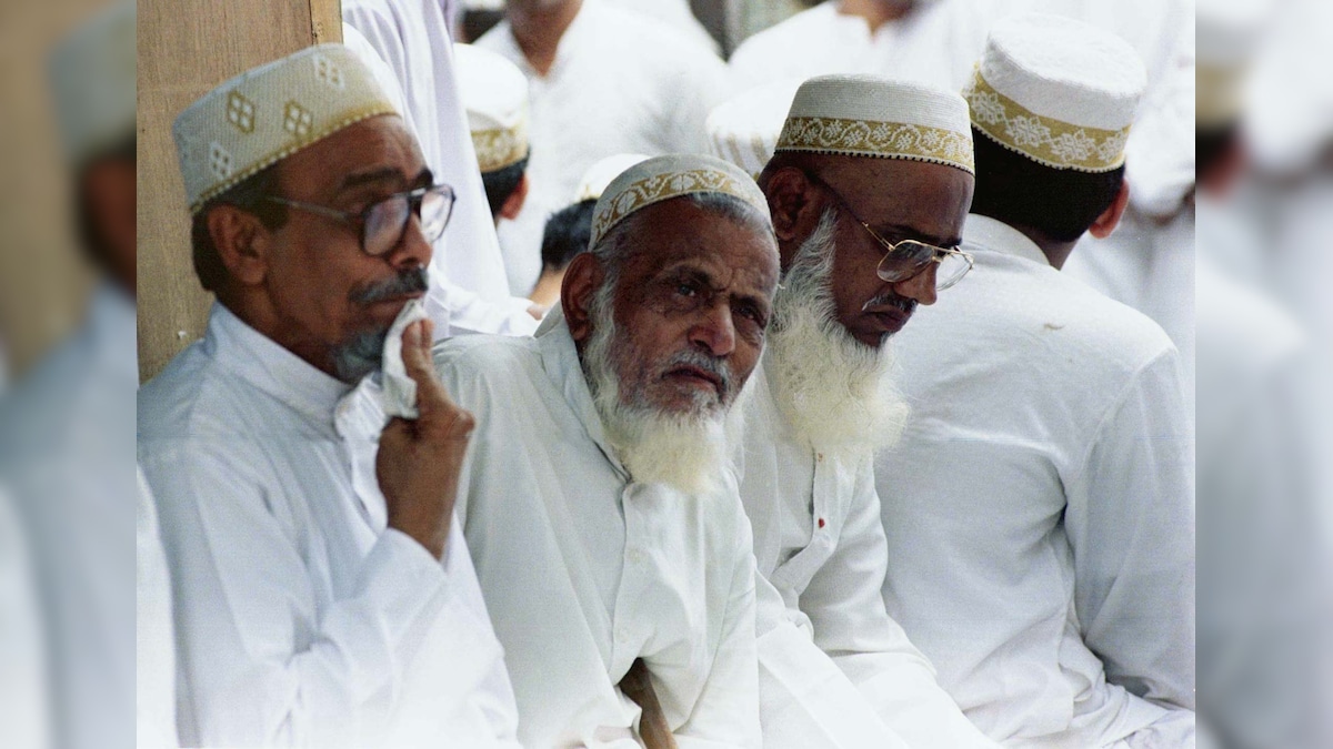 Dawoodi Bohra leader Syedna Mohammed Burhanuddin passes away - News18