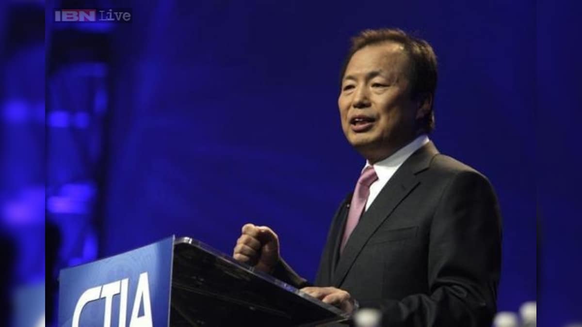 Samsung mobile head JK Shin earns more than Apple's Tim Cook - News18
