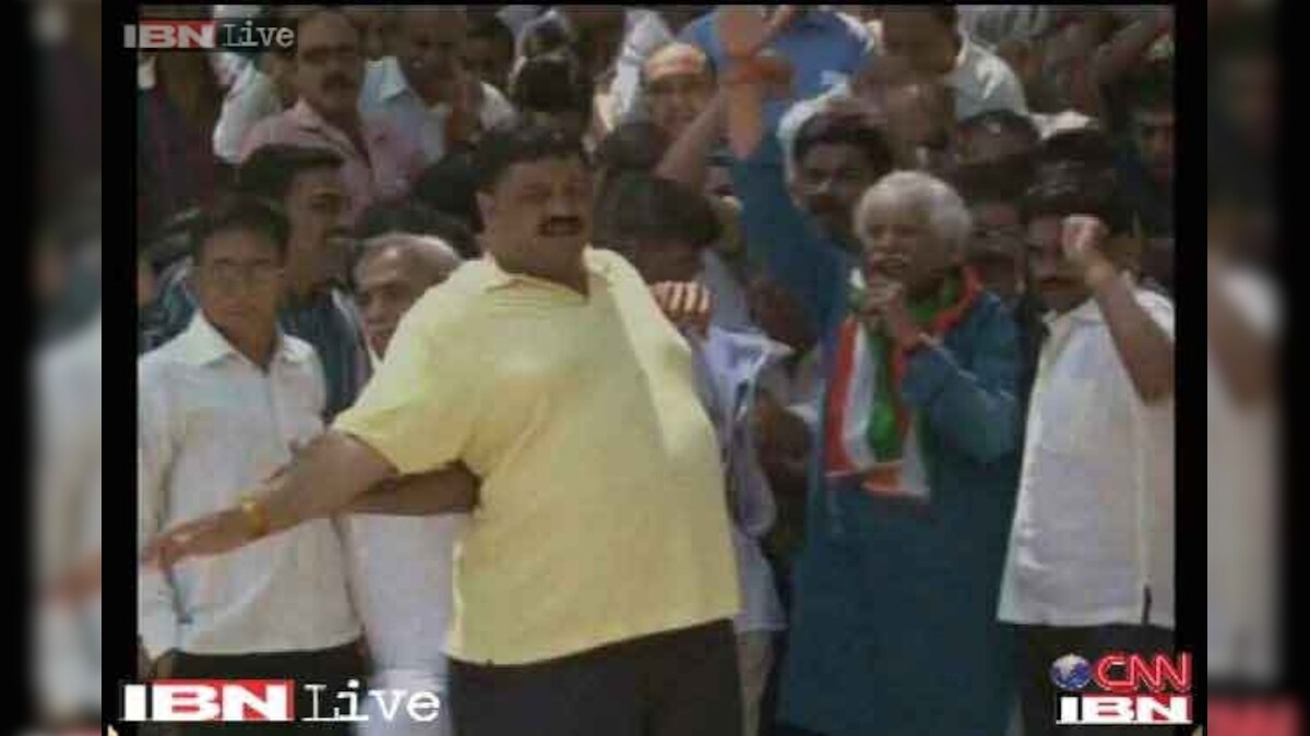 Congress Vadodara candidate Mistry arrested for vandalism, released on ...