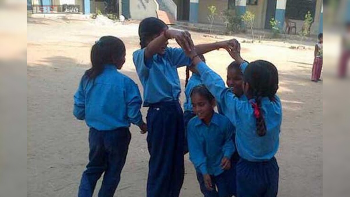 Remember 'poshampa'? Or chasing a tyre with a stick? 10 fun games we ...