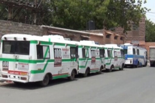 108 ambulance service go off roads in Rajasthan - News18