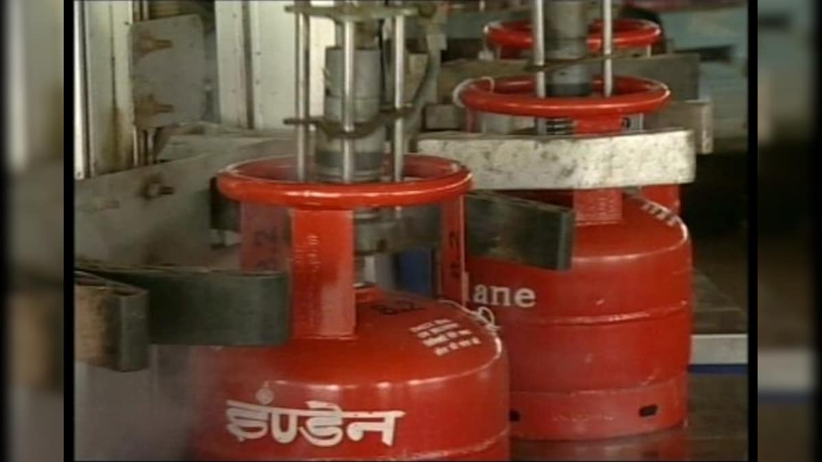 Delhi government cracks down on illegal LPG refilling units - News18