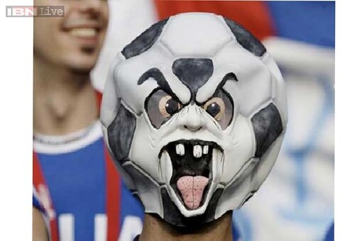 Did you know a footballer once pooped in his pants on the field?! 25 ...