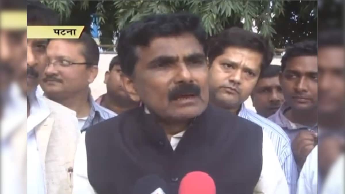 Senior JD(U) leader Monazir Hassan joins BJP - News18