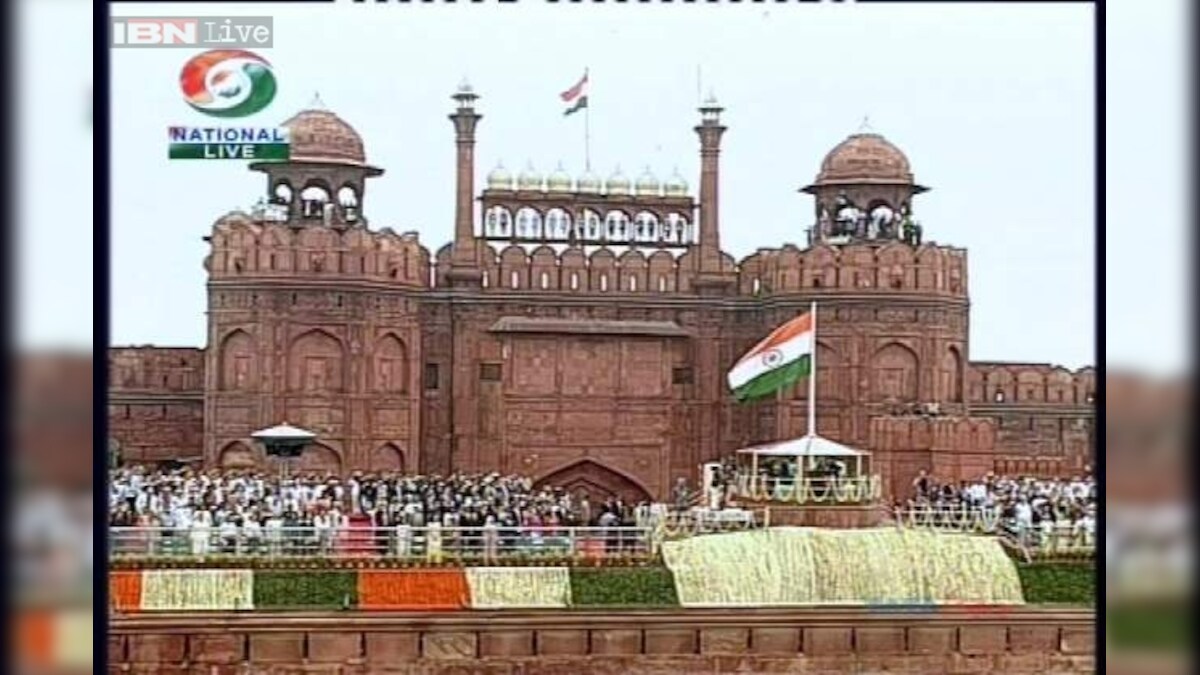 People throng Red Fort to watch Independence Day celebrations - News18