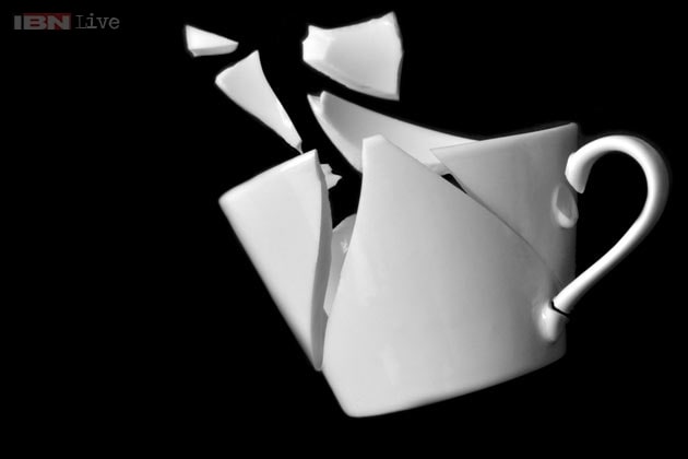 Researchers create ceramic that recovers shape after being smashed