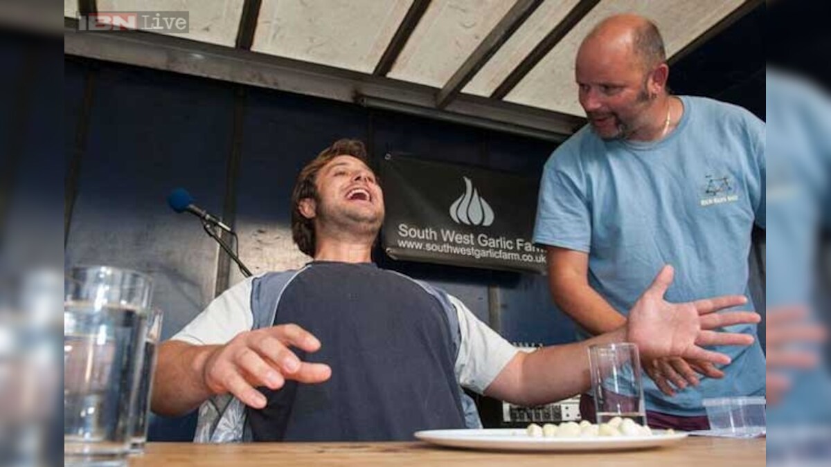 Man wins the World Garlic Eating Competition after crunching 33 cloves ...