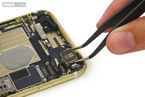 Apple iPhone 6 Plus teardown reveals Qualcomm, Skyworks chips - News18