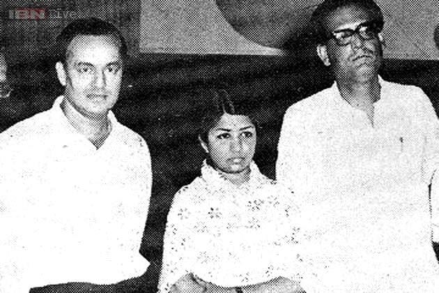 Lata Mangeshkar: 16 Rare Pictures of the Legendary Singer - News18