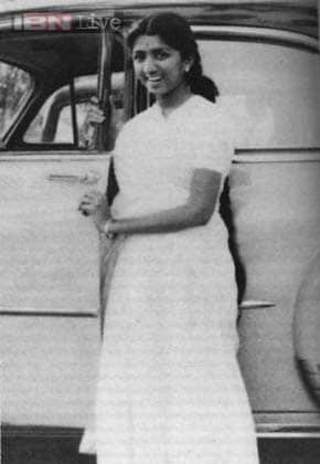 Remembering Lata Mangeshkar: These Candid Photos of the Legendary ...