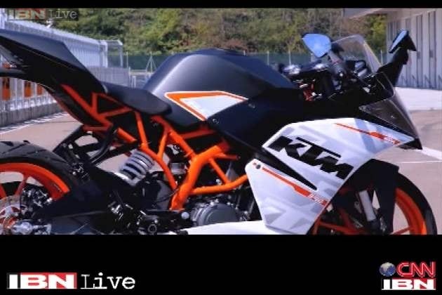 First look: KTM RC 390, liquid cooled engine and single cylinder - News18