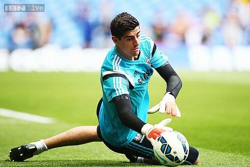 Chelsea goalkeeper Courtois given all-clear after head injury