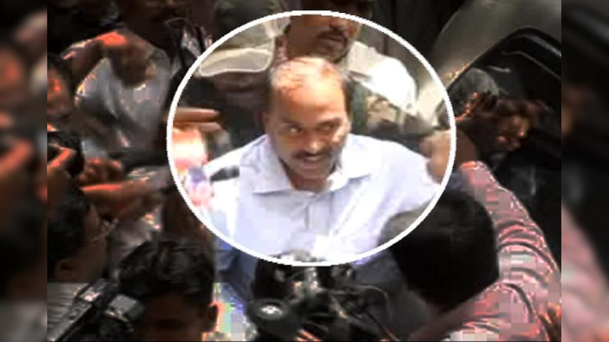 Former Karnataka Minister G Janardhan Reddy walks out of jail - News18