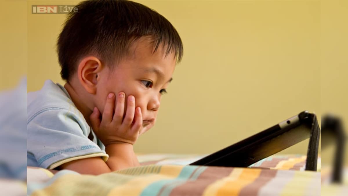 Toddlers can learn communication skills by watching videos