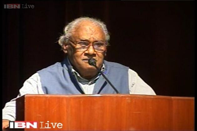Prof CNR Rao mourns loss of reading habit among youth - News18