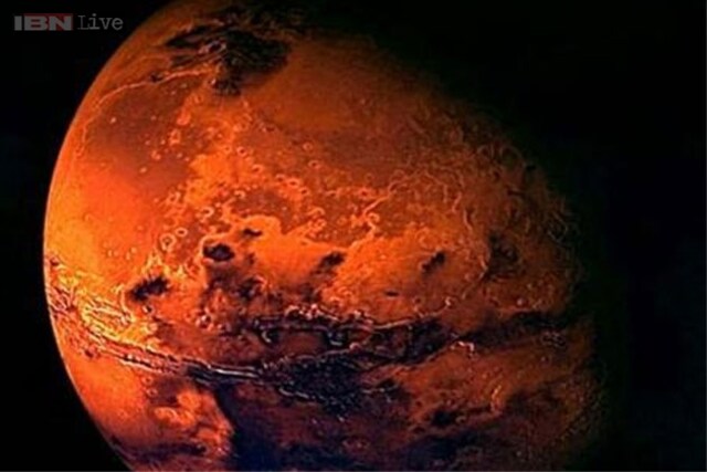 Mysterious plume on Mars could be cloud of ice particles - News18