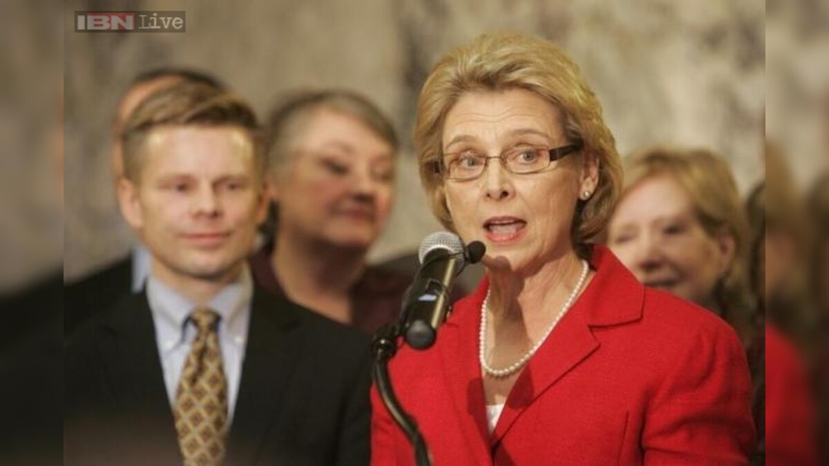 Former Washington state governor ejects man from car - News18