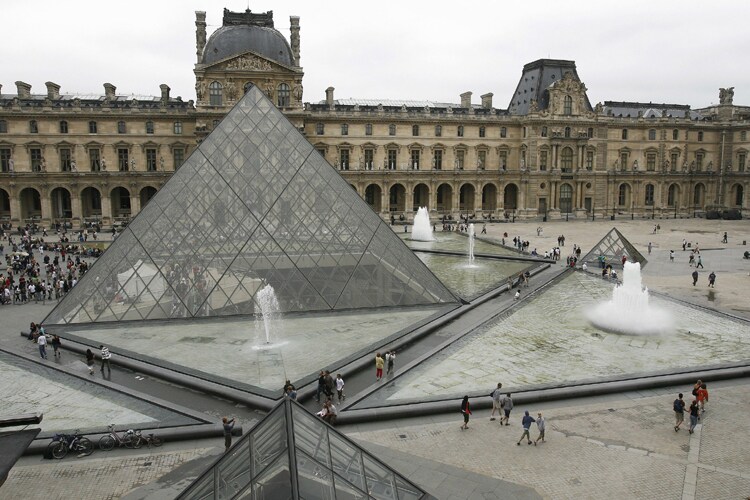 Photos: Important landmarks that make Paris one of the most beautiful ...