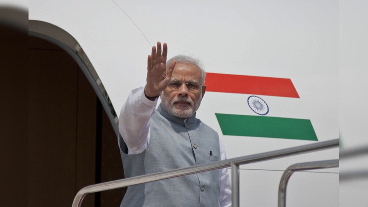 PM Modi visits Sheikh Zayed Grand mosque in UAE