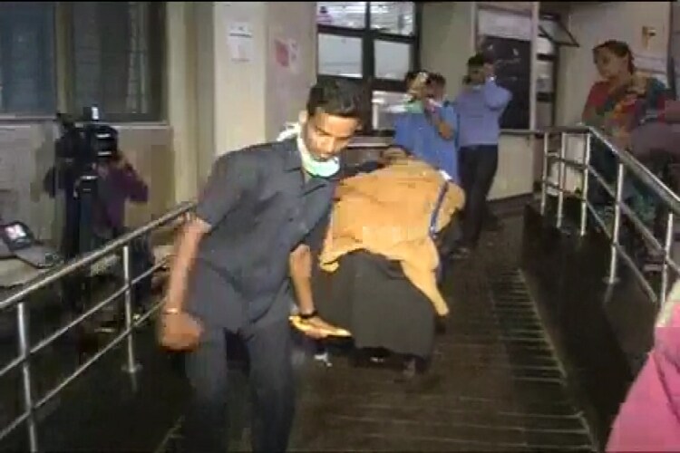 Mumbai Hooch Tragedy Death Toll Rises To102 Congress Demands Cms