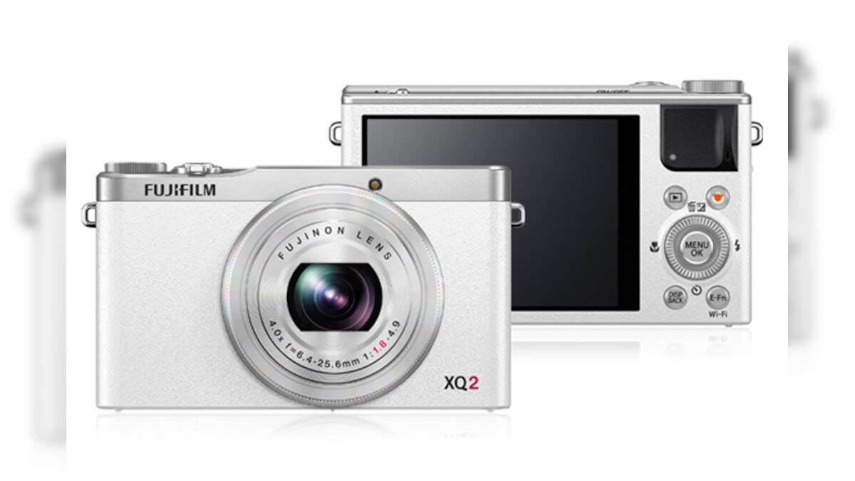 5 best compact and hybrid cameras to capture every moment - News18
