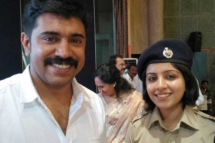 Kerala IPS officer Merin Joseph poses with actor Nivin Pauly, courts ...