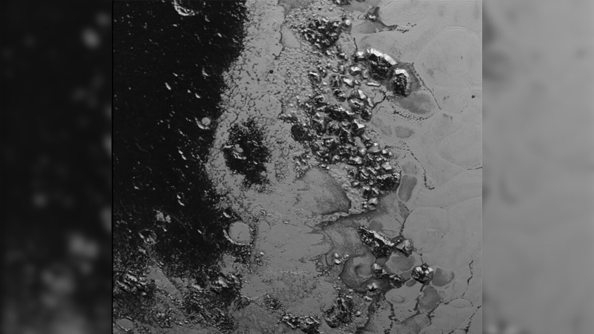 NASA releases new Pluto images; show incredible similarities to Earth ...