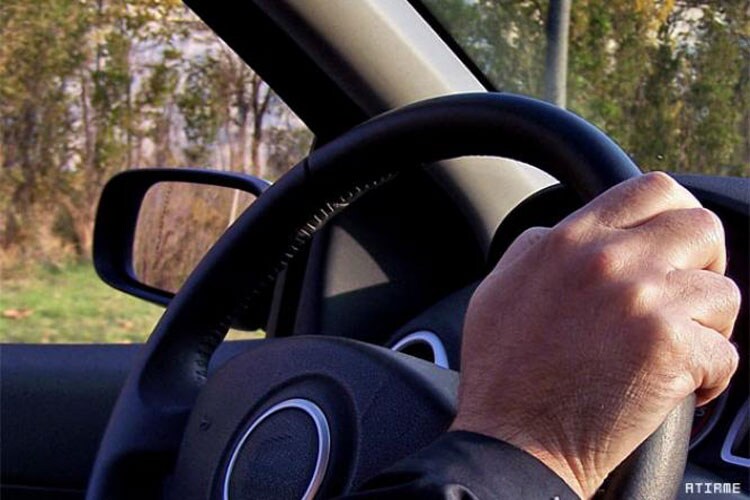 Smart steering wheel detects driver drowsiness