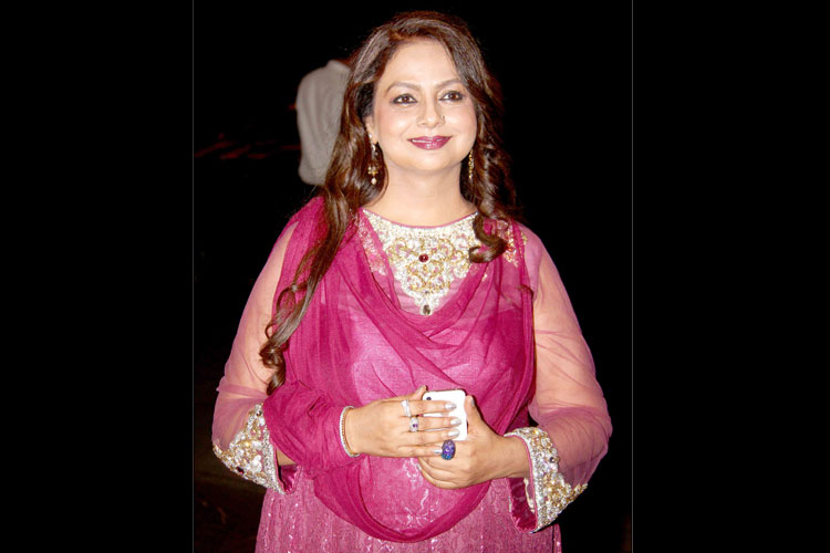 Amitabh Bachchan to Kangana Ranaut: Stars attend Shahid-Mira Kapoor's ...