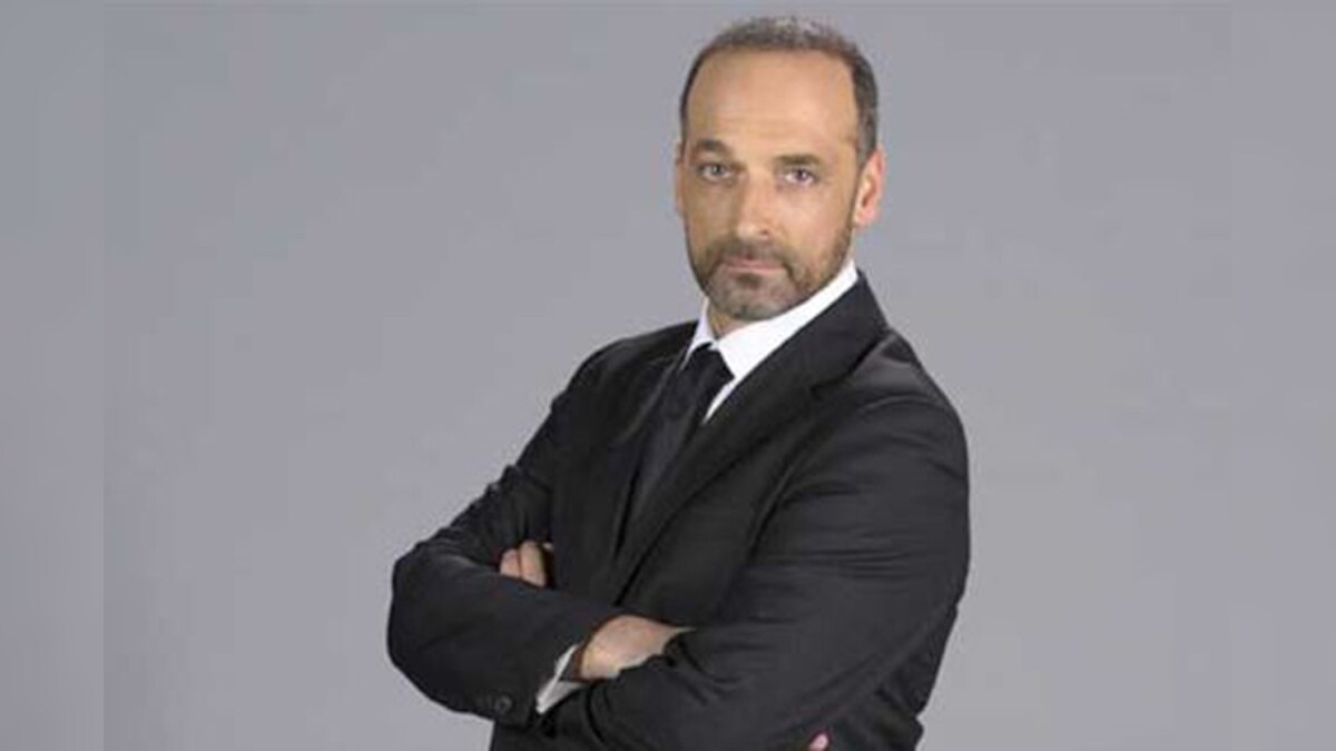 Meditating Portuguese actor mistaken for terrorist on Paris plane - News18