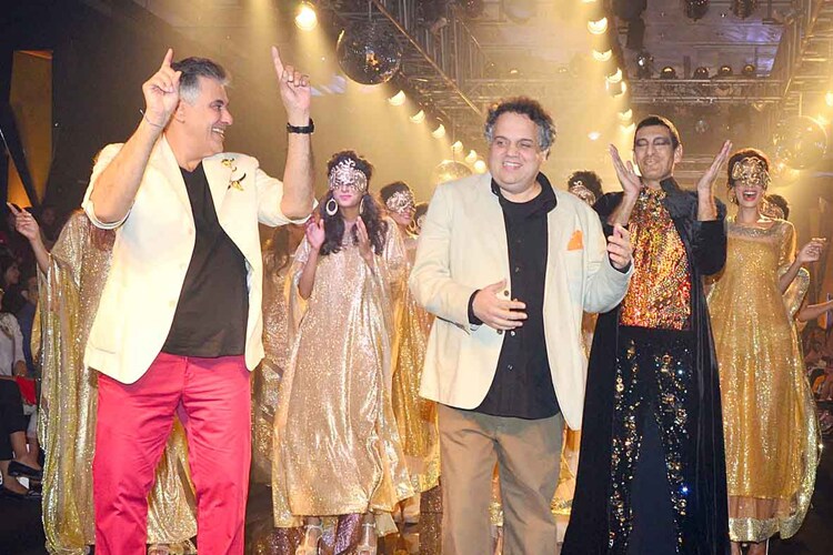 LFW 2015: Twinkle Khanna, Sonali Bendre, and other stars add glitz to ...