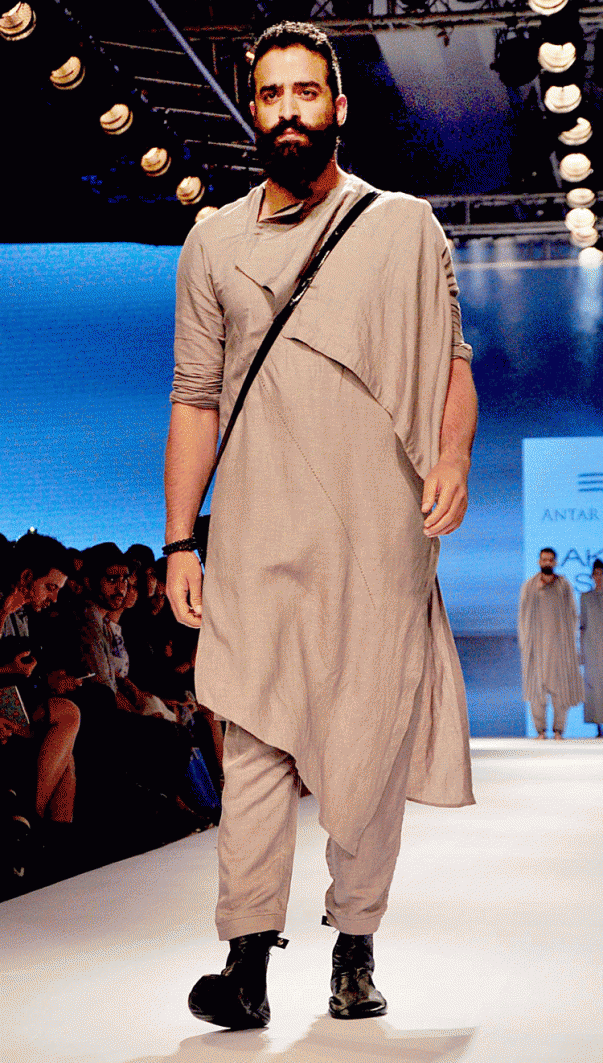 LFW 2015, day 3: Best looks from Antar-Agni's show